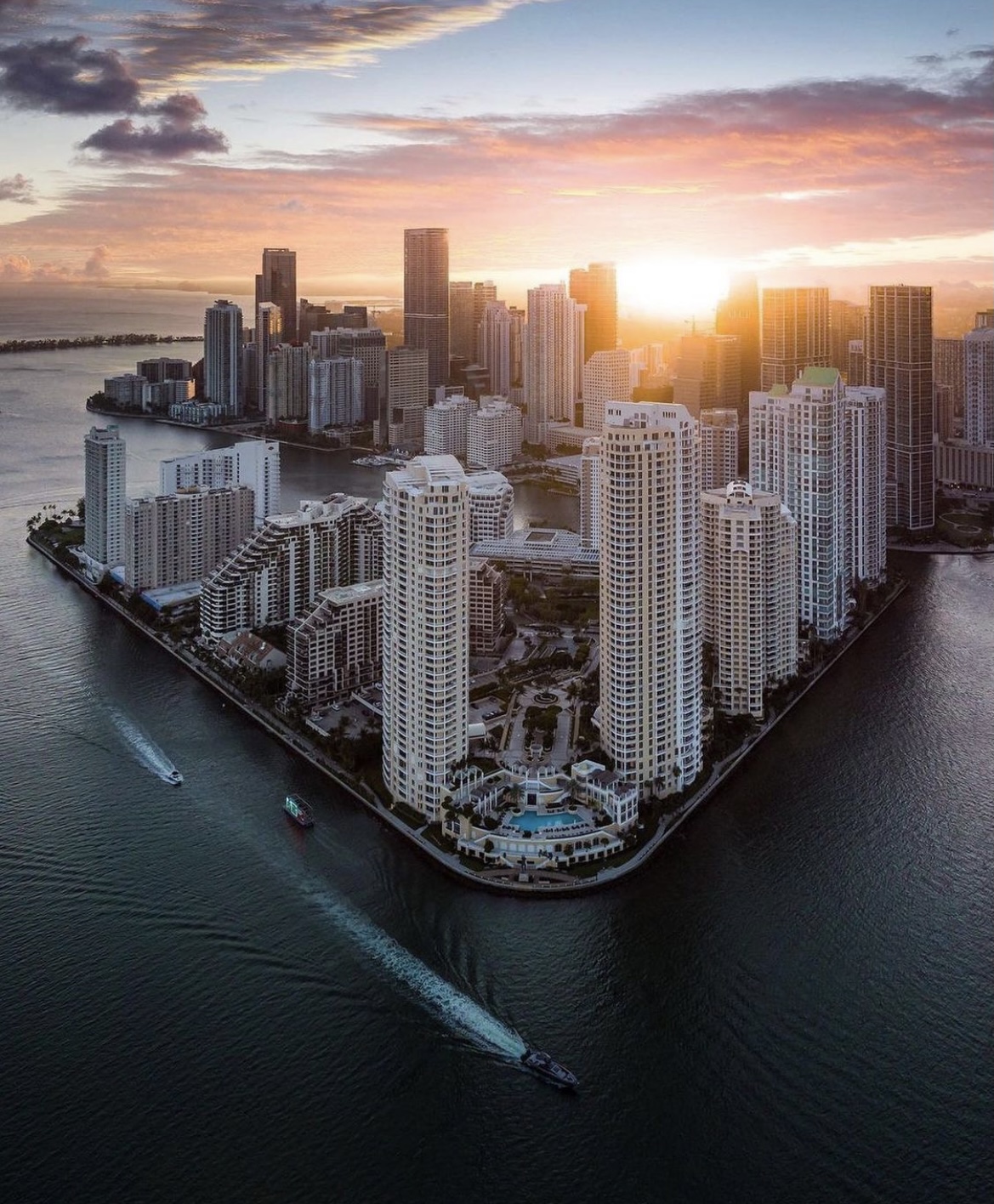 Ultimate City Guide: Miami