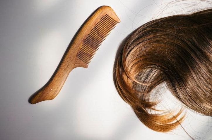 Tips & tricks para recuperar el brillo natural de tu pelo